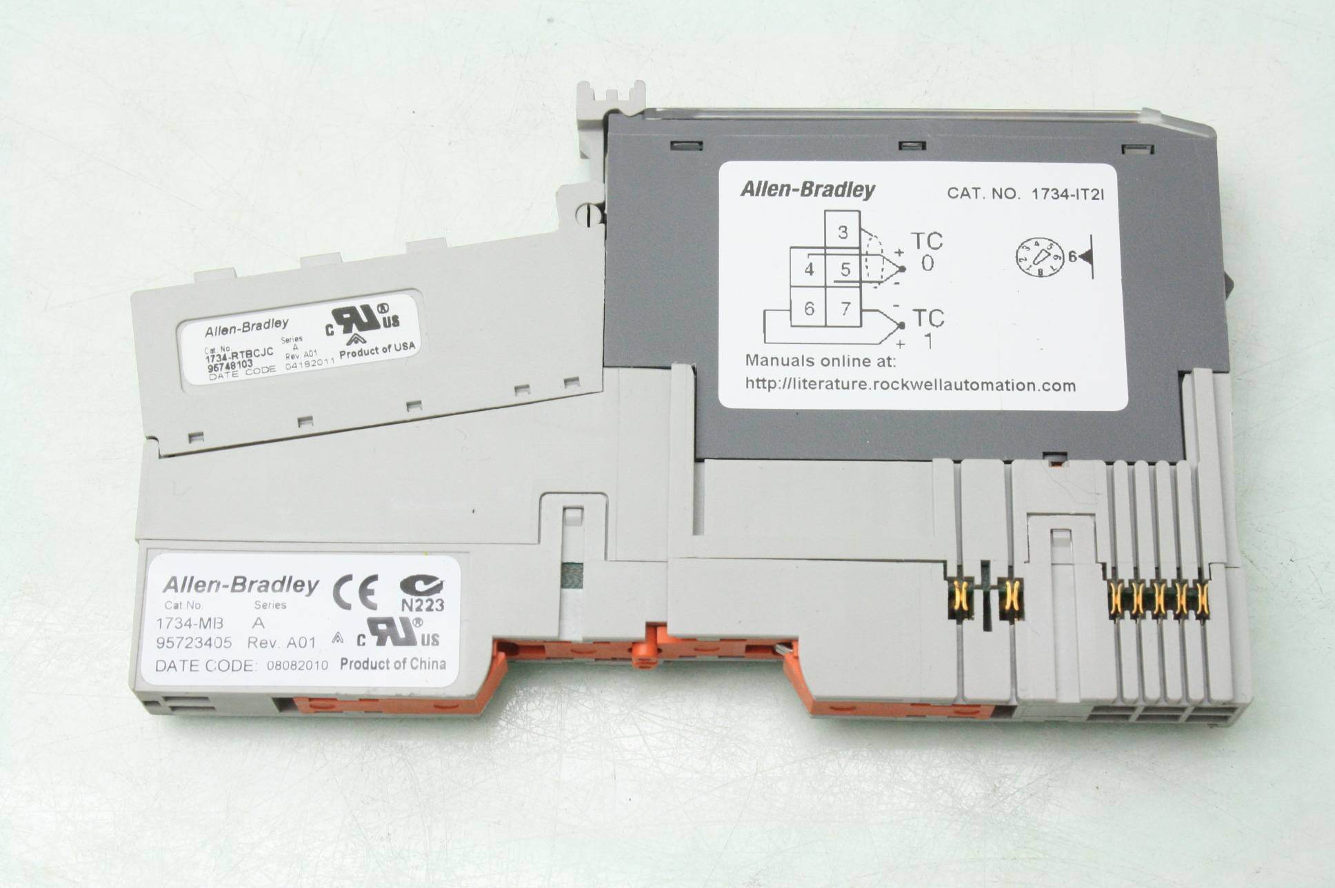 New Allen-Bradley 1734-IT2I Thermocouple Module 2 Channel w/ 1734-MB-Base