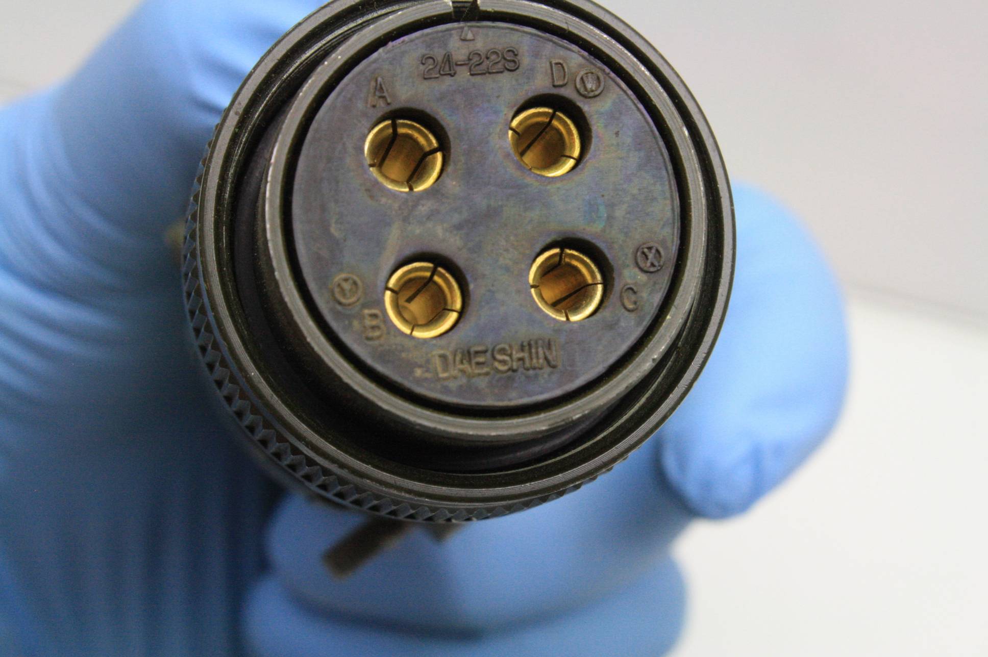 Daeshin 24-22S Motor Plug 4 Pin with Hubbell Nema L6-20P Power Plug 20A ...